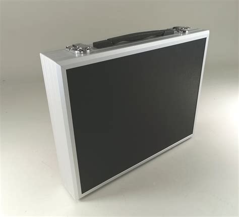 Top Aluminum Cases Now At A Great Price