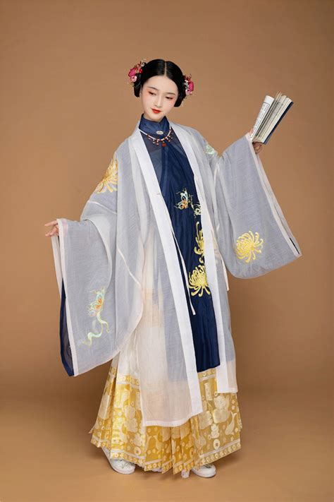 秋意晚菊 绣花对襟大袖衫汉服 原创设计春秋新款女装 楠歌馆 淘宝网