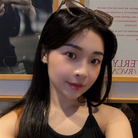 𝒁𝒐𝒆 𝒘𝒖 Pei Rou • Threads Say More