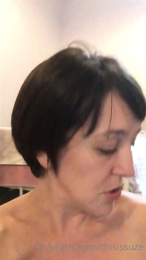 Gorgeous Petite Milf Makeup