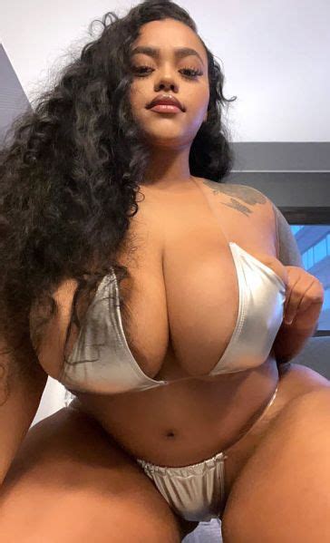 File Suzy Marie Boobpedia Encyclopedia Of Big Boobs