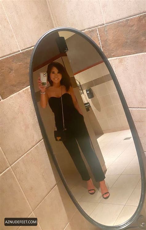 Annie Yu Feet Aznudefeet
