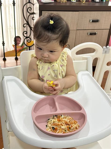 Travel ရာကိုင်ကြည့်တာ အစိအစိတွေ 😆 Facebook