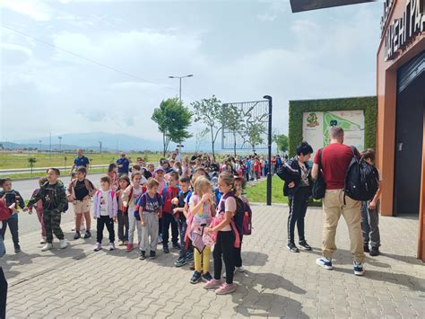 ПОСЕТА УЧЕНИКА ОШ МИЛАН РАКИЋ Ниш Забавни парк Шаренград