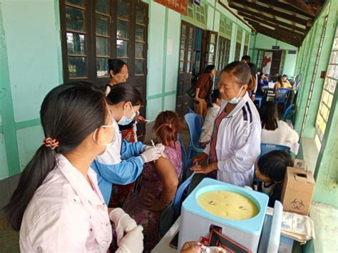 ဟုမ္မလင်း မြို့နယ် ပြည်သူ့ကျန်းမာရေးဦးစီးဌာန ကုသခန်းမဆောင်တွင် Pfizer