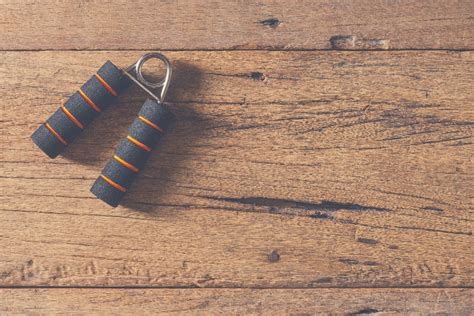 The Best Grip Strengthener For Stronger Hands | Non-Athlete Fitness