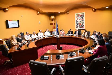 АРМИЈАТА ЌЕ СЕ ОБЕЗБЕДИ СО НОВ СИСТЕМ ЗА ПРОТИВВОЗДУШНА ОДБРАНА Гласот на Европа