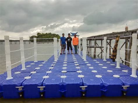 Maintenance Free Modular Hdpe Floating Pontoon Dock Blocks Plastic Walkway Bridge Platform