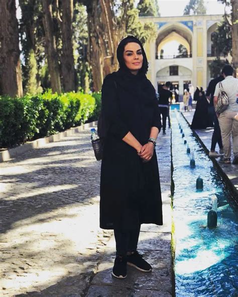 تصاویر بیوگرافی، عکس های شخصی و زندگی خصوصی سارا خوئینی ها