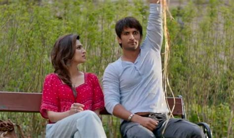 Kriti Sanon And Sushant Singh Rajput 640x960 Wallpaper