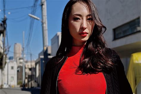 Leica Leitz Phone 3 Ra Mắt Snapdragon 8 Gen 2 Cảm Biến 1 Inch Chỉ