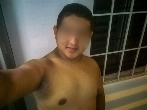 Yop Sin Camiseta En El Pasillo Del Trabajo I Porn Pictures XXX Photos Sex Images