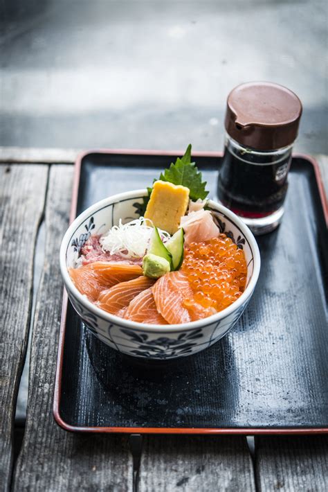 Comment Bien Cuisiner Le Poisson Roussette Aussi Appelée Saumonette Cuisine Actuelle