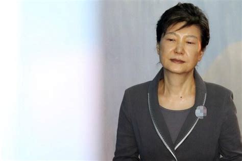 国情院受贿案开审，三案等身，朴槿惠吃得消吗？