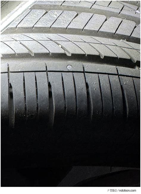 자동차 타이어 펑크 수리 났을 때 실펑크 수리 이렇게 지렁이 하세요