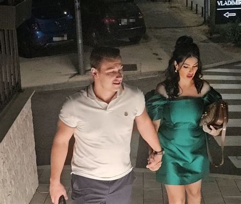 De Ko Me Ne Po Uruje Kad Smo Intimni Tanja Savi Iskreno O Mukiju Crnim Mislima I Gestu Vesne