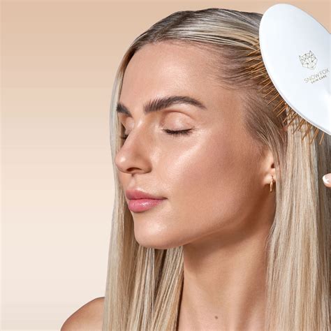 Gua Sha Hair And Scalp Brush Snow Fox Skincare