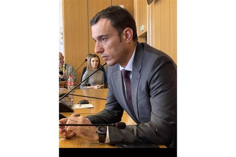 Васил Терзиев Уважаеми г н Георгиев и г н Хекимян нито София нито аз имаме нужда от съветите ви