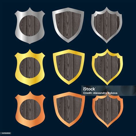 게임 청동 은 금 방패 금속과 나무의 만화 중세 갑옷 장식의 세트 나이트 탄약 철 또는 나무 가드 스크린 컬렉션 Ui 디자인 요소 고립 된 벡터 아이콘 클립 아트 Brand