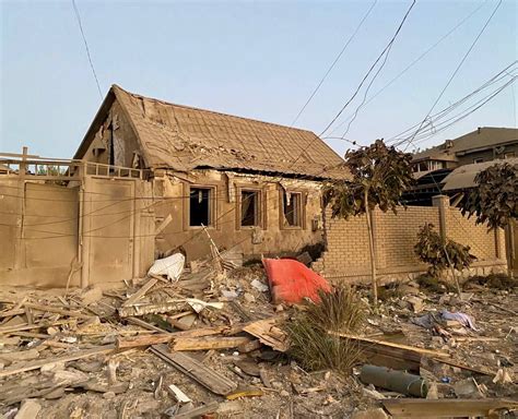 ЗС РФ завдали ракетного удару по житловому кварталу Дніпра є загиблі фото Новости Section