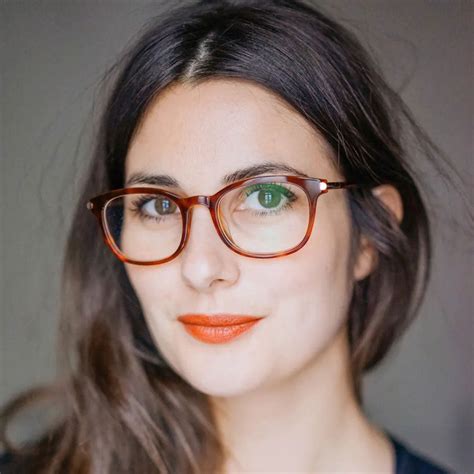 Glasses For An Oval Face Shape 2025 Banton Frameworks