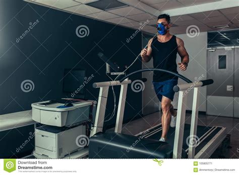 Runner On Treadmill At Biomechanics Lab Stock Image Image Of Analyzing Sport