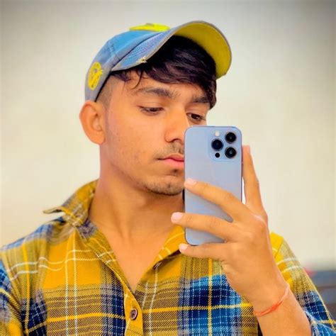 Vishu Vishu 3637 • Threads Say More