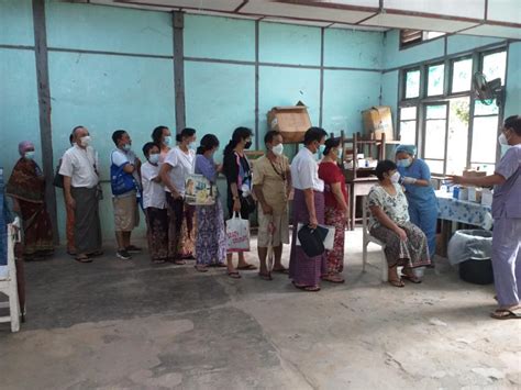 စမ်းချောင်းမြို့နယ်တွင် အသက် ၁၈ နှစ်နှင့်အထက် ရပ်ကွက်နေပြည်သူများအား ကိုဗစ် ၁၉ ရောဂါကာကွယ်ဆေး