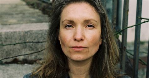 Tungsindig Roman Om At Være Fejlplaceret I Sit Eget Liv Jyllands Posten