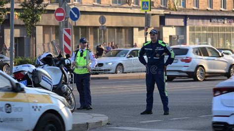 Traffic Police Officers Managing Urban Traffic Flow In Moscow Stock