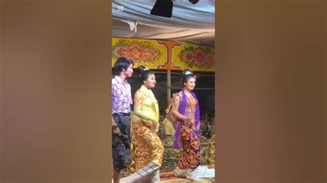 ဘိုမ နဲ့ Aဝတီသင်း နှစ်ယောက်တွဲအကပဒေသာ Youtube