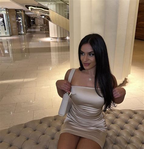 Looking A Group For Gangbang My Arab Gf In London This Friday Ik Our