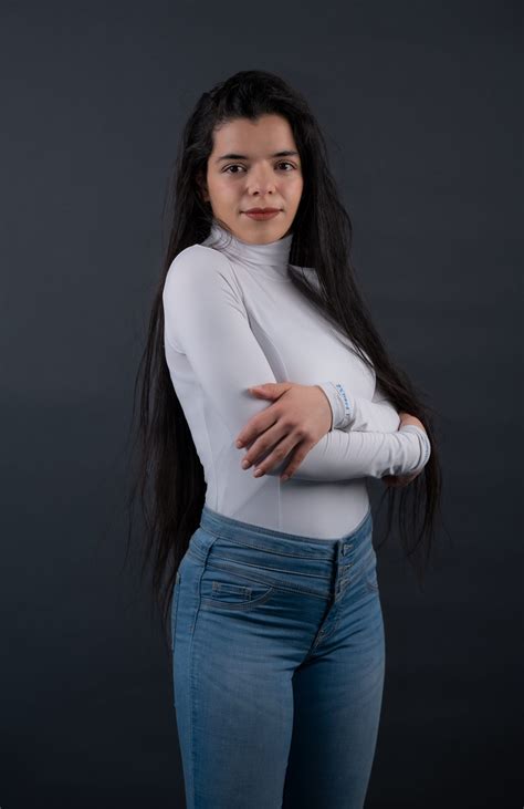 Oumaima Kezzi Icone Talent