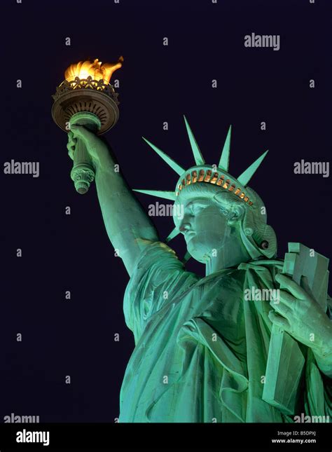Statue Of Liberty Close Up Drawing Statue Of Liberty Face Close Up