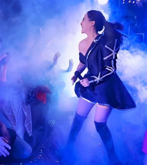 Joget Hot Depan Banyak Pria Diana Dee Dinilai Terlalu Berani