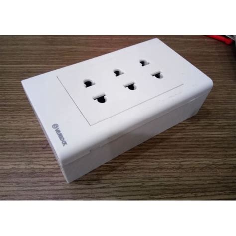 Mặt 3 ổ cắm Sino Ổ cắm điện âm tường gắn nổi LIOA Đế nổi cao SINO Shopee Việt Nam