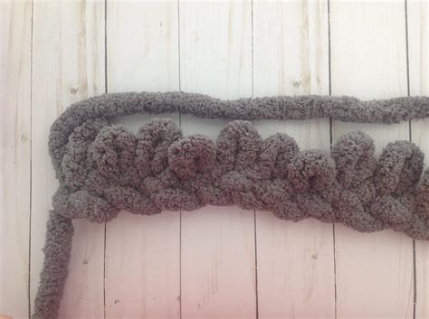 How To Hand Knit A Blanket With Bernat Blanket Big Yarn Artofit