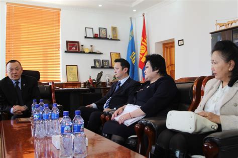 МУИС ийн удирдлагууд Оны тэргүүний оюутны байраар шалгарсан… Монгол Улсын Их Сургууль