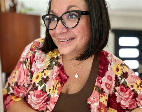 Cate And Chloe Halo Pendant Necklace Only 18 Shipped Includes T Box