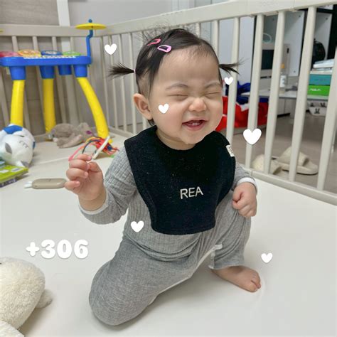 🎀🤍 송송송김🤍용띠딸맘 육아소통애개육아🎀 잘 주무신 딸램들👶🏻♥️🐶 너네 둘이 노는거 볼때가 제일 행복하다구 ㅎ
