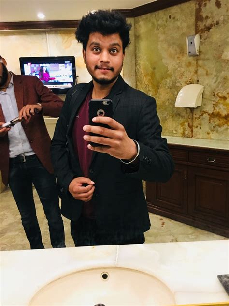 Varinder Singh Medium