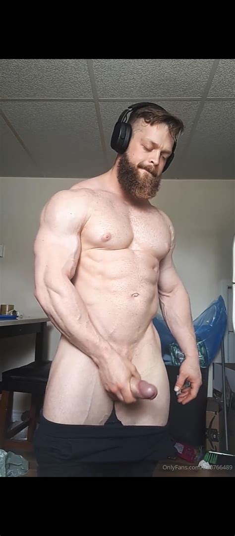 Huge Muscle Bodybuilder Jerks And Swings His Huge Cock Thisvid Com