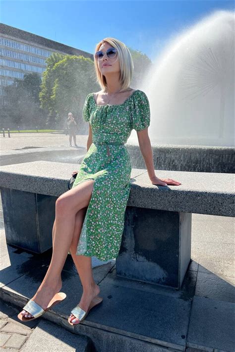 Wonderful Svetlana 60 Yo From Valencia With Blonde Hair Id 716513