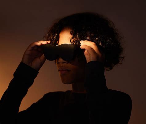 Sol Reader Create Your Virtual World With E Reader Goggles Tuvie Design