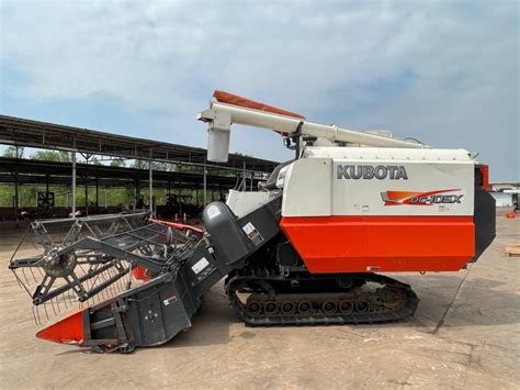 มาแล้วจ้ารถเกี่ยว คูโบต้ารุ่น Dc105x ดาวน์