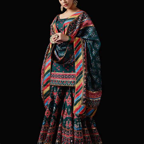 Popat Kunjar Kurta With Garara Mayyur Girotra