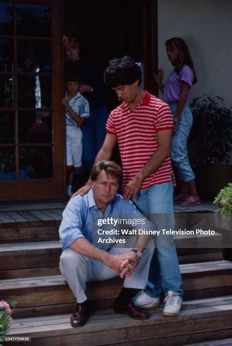 Melinda Dillon Lukas Haas Roxana Zal Martin Sheen Matthew News Photo Getty Images