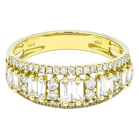 18 Karat Yellow Gold Diamond Anniversary Band Ring At 1stdibs Diamond
