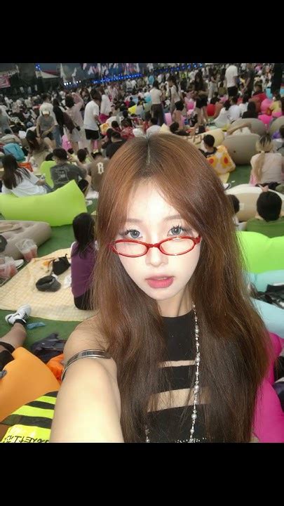 校内：你谁啊？ 校外：你谁啊？ 音乐节 大学生旅游 音乐节转场 反差 女大学生 Youtube