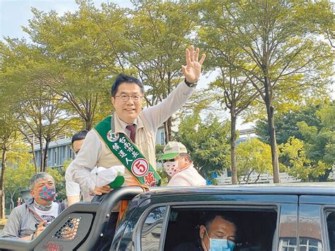 憂投票率低 黃偉哲、謝龍介掃街大催票 政治要聞 中國時報